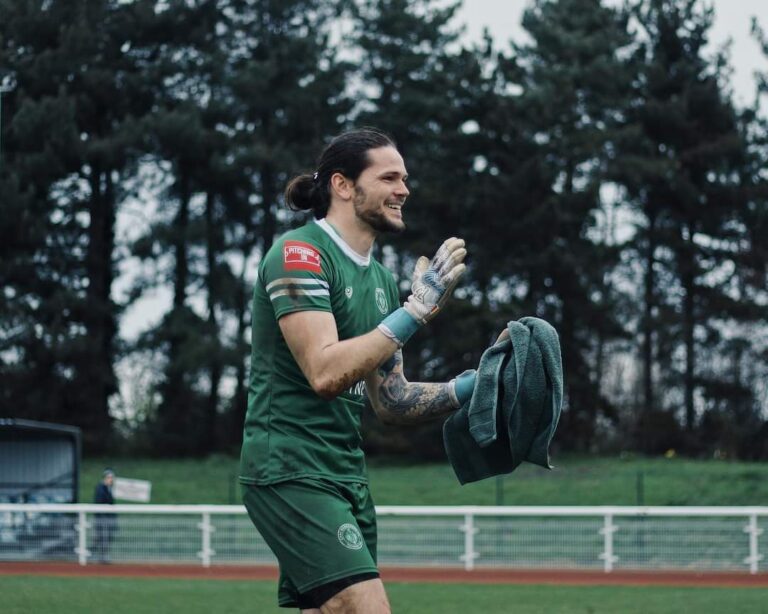 Congratulations to Shaun Rowley - Cray Wanderers Supporters Player of ...